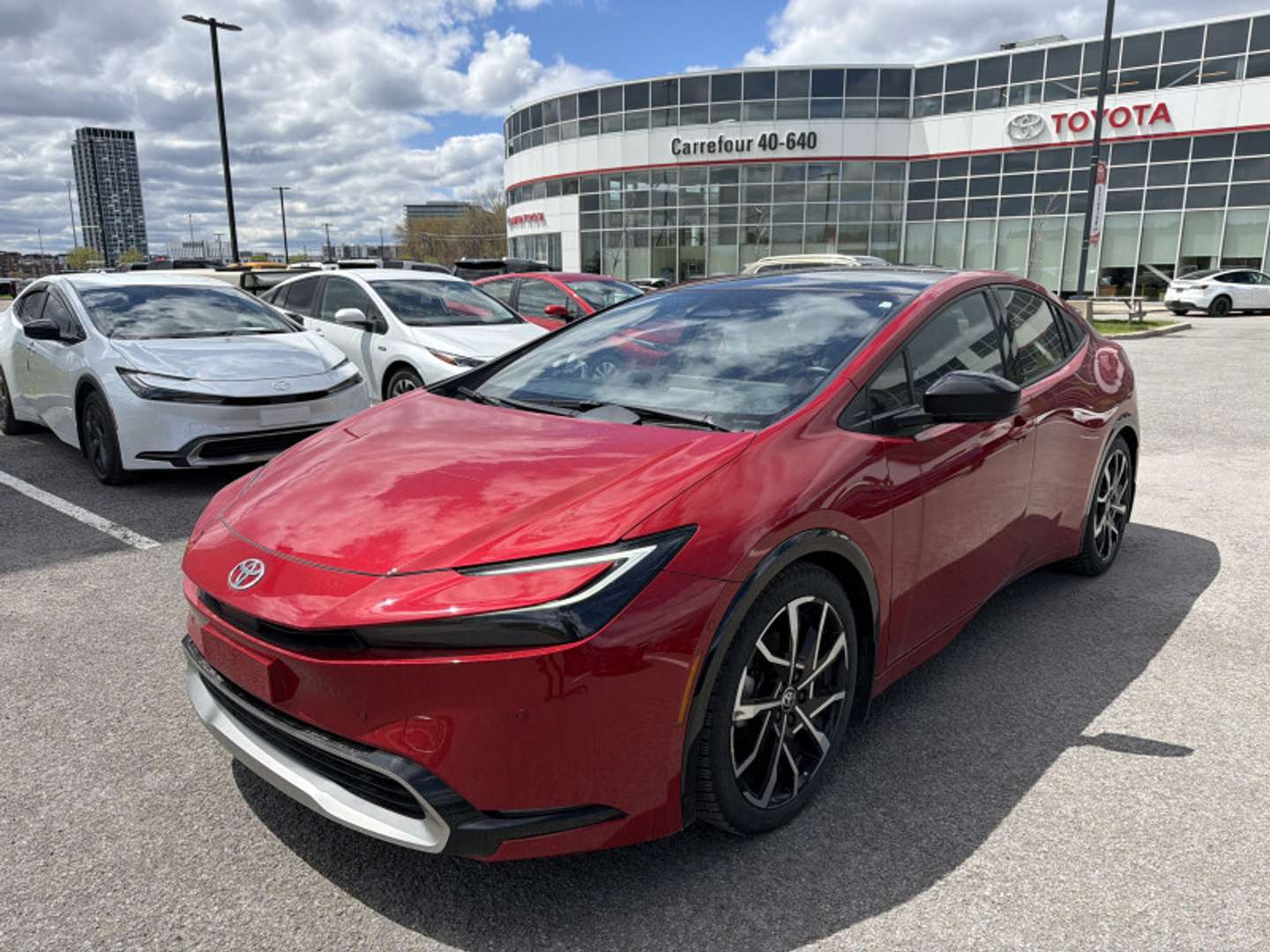 2024 Toyota Prius Prime | $ 34,988 | 32,000 km | Gas/Electric Hybrid ...