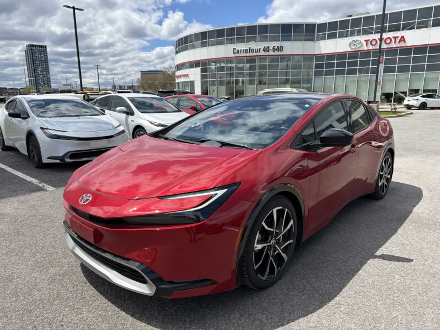 2024 Toyota Prius Prime | $ 34,988 | 32,000 km | Gas/Electric Hybrid ...