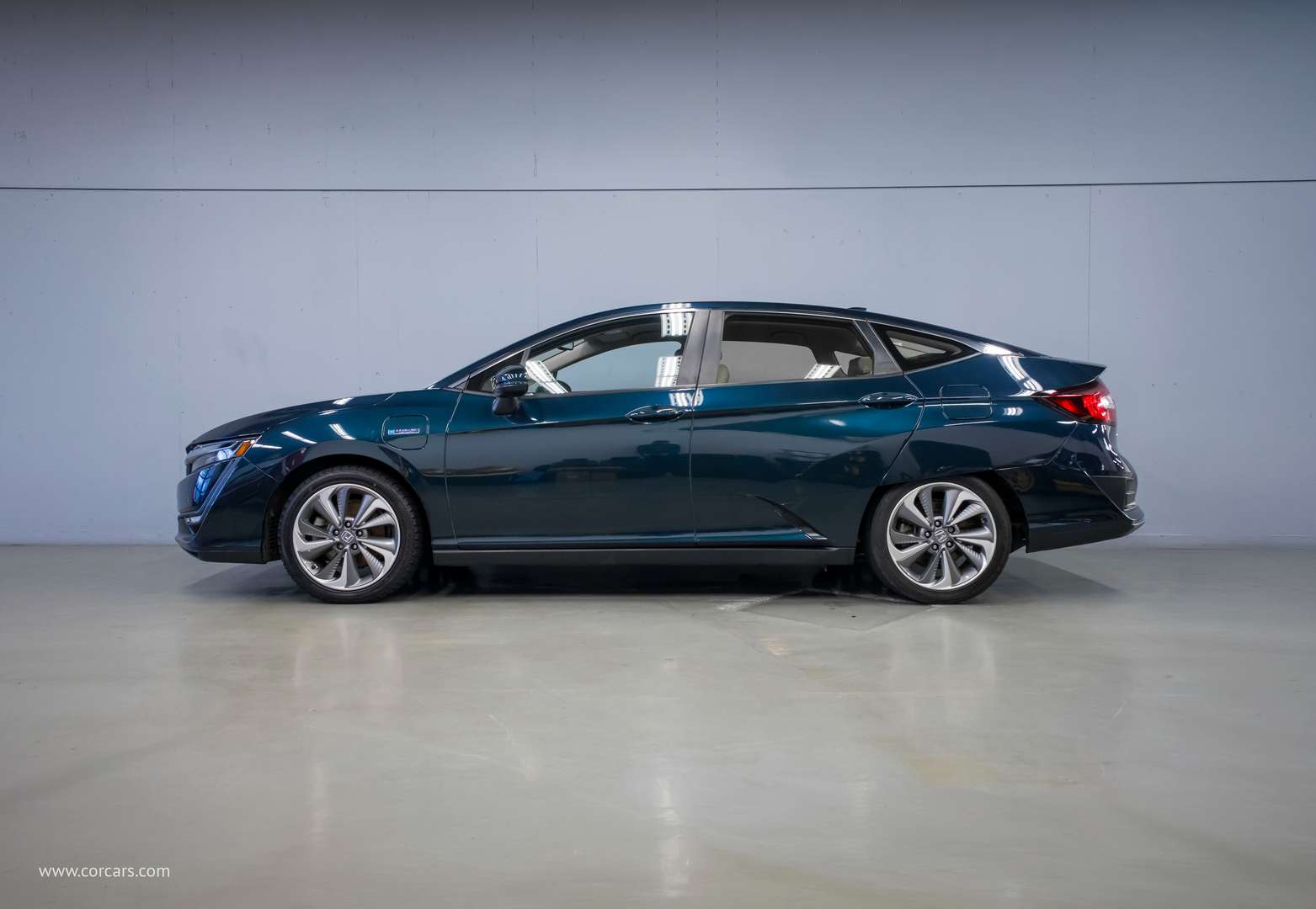 2019 Honda Clarity | $ 22,000 | 110,000 km | Gas/Electric Hybrid Sedan ...