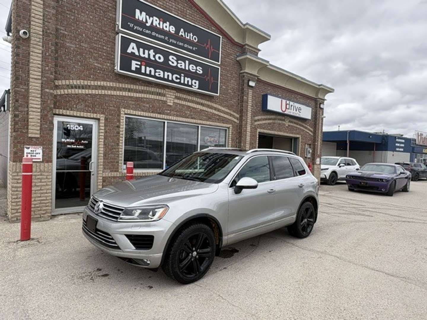 2017 Volkswagen Touareg | $ 20,998 | 152,201 km | Gasoline SUV for sale ...