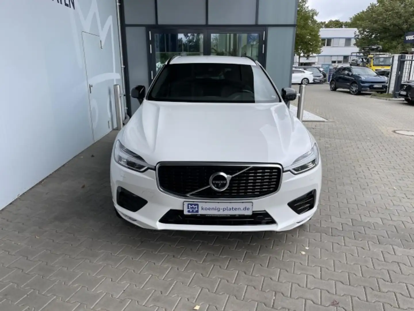 Volvo XC60 SUV/Geländewagen/Pickup in Weiß gebraucht in Berlin / Tegel ...