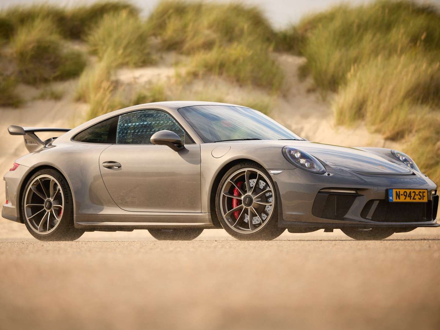 Porsche 911 occasion | Coupé | Grijs | in DELFT voor € 198.950,-