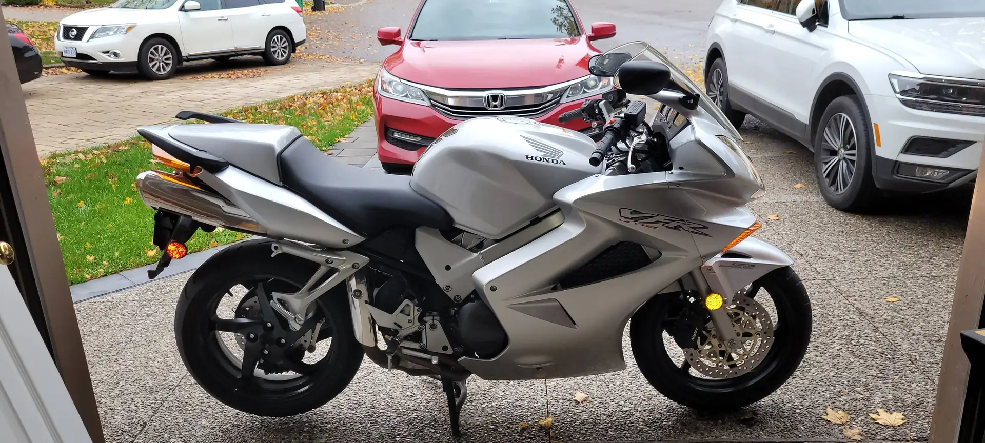 Honda Interceptor 2003 | 4 800 $ | 24 000 km | Sport en vente par un ...