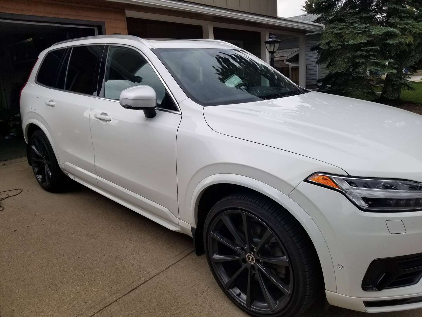2016 Volvo XC90 | $ 17,500 | 268,548 km | Electric SUV for sale by ...