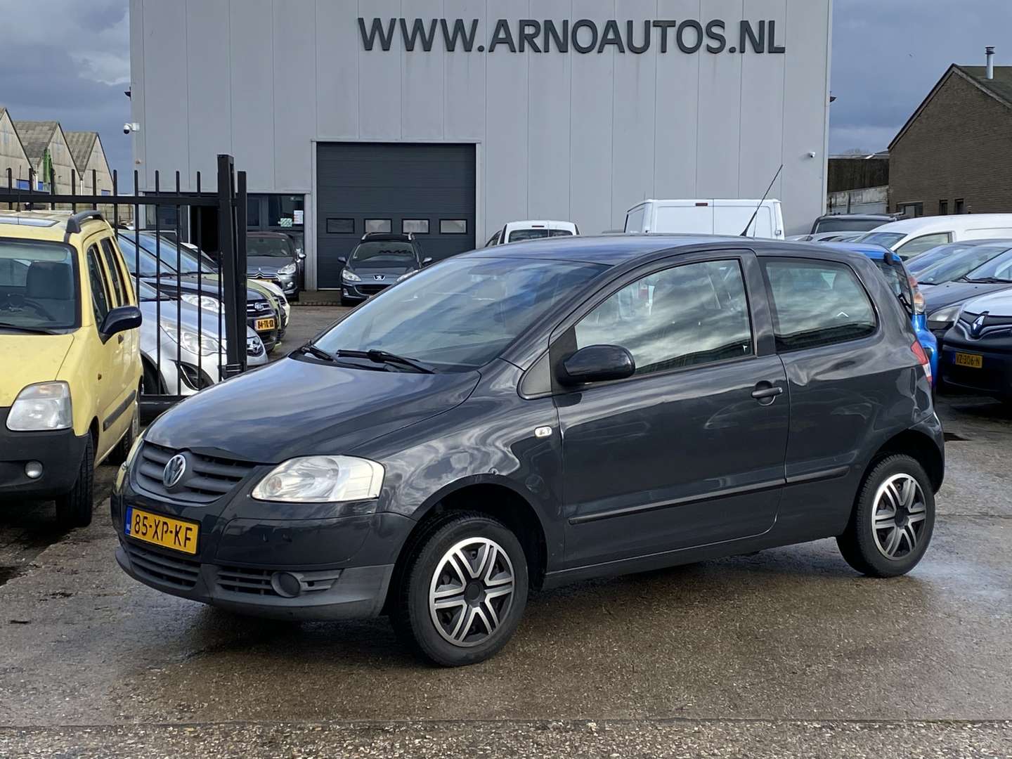 Volkswagen Fox occasion | Hatchback | Grijs | in OSS voor € 1.195,-
