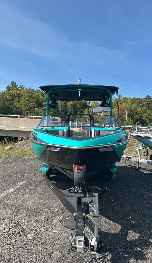 2023 Malibu 23 LSV | $ 214,980 | 0 km Ski & Wakeboard Boat for sale by ...