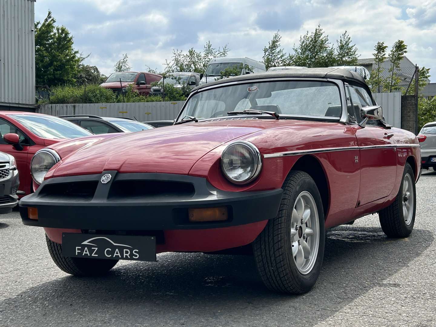 MG MGB Cabriolet en Rouge occasion à Seraing pour € 4 950