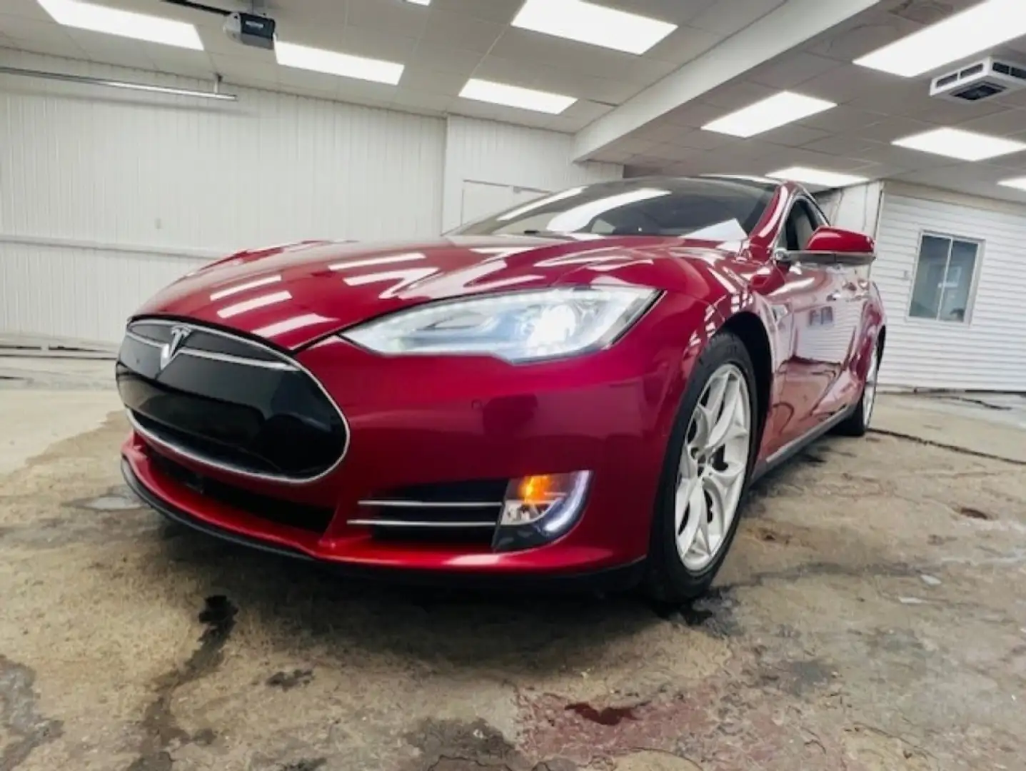 Tesla Model S 2014 | 16 850 $ | 135 254 km | Berline à Électrique en ...