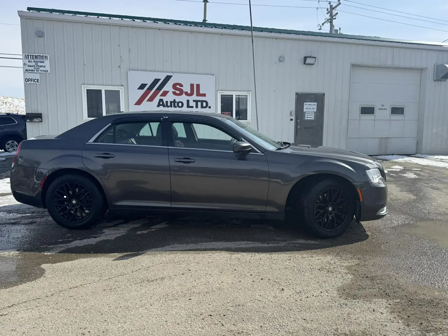 2016 Chrysler 300 | $ 14,500 | 154,462 km | Gasoline Sedan for sale by ...