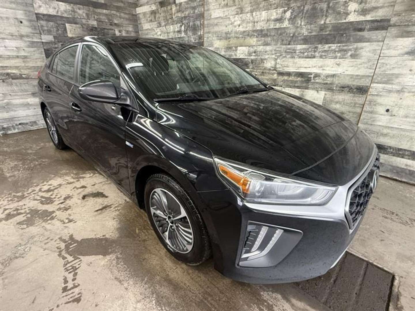 2020 Hyundai IONIQ | $ 15,995 | 131,221 km | Gas/Electric Hybrid Sedan ...