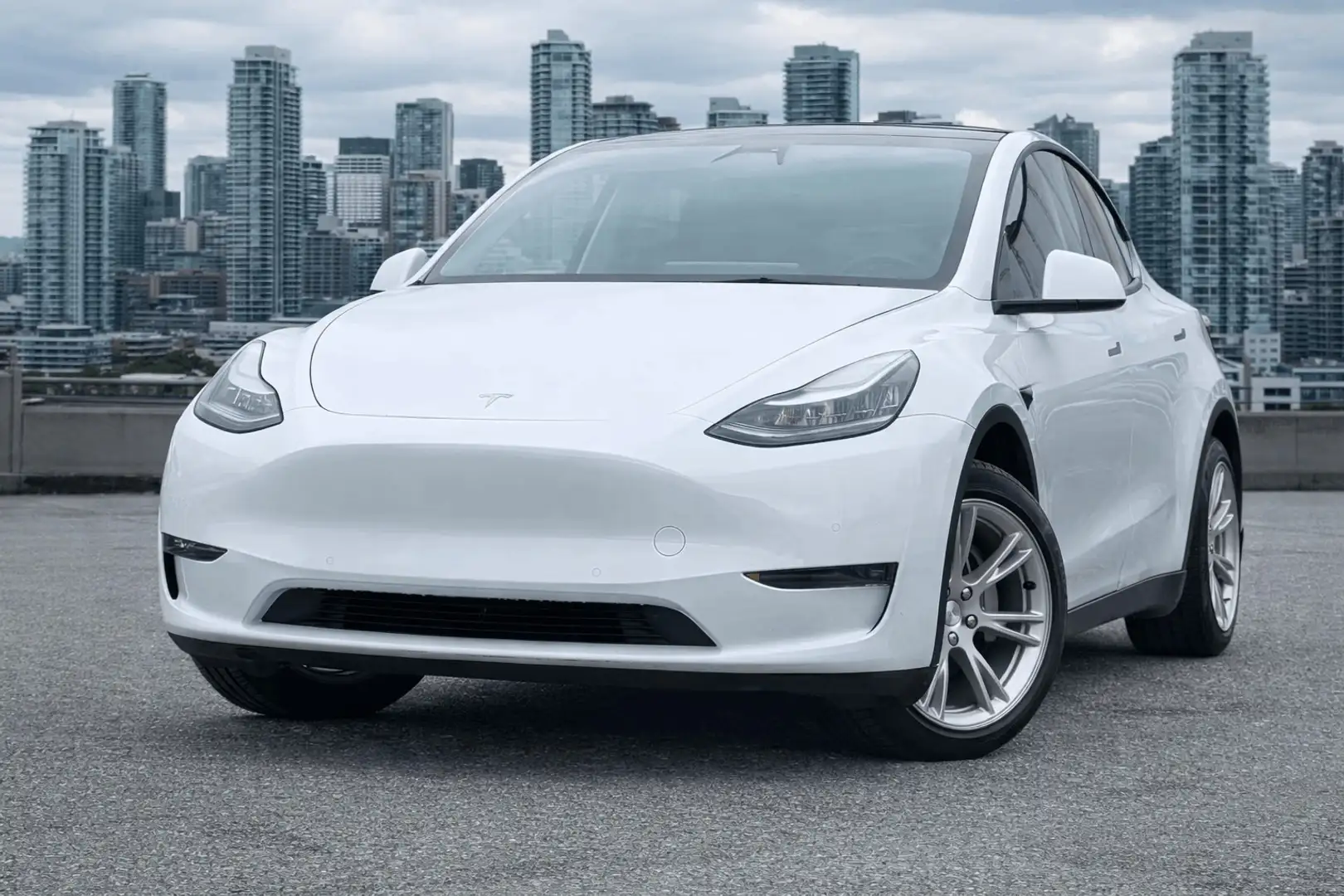 2021 Tesla Model Y | $ 30,995 | 135,488 km | Electric SUV for sale by ...