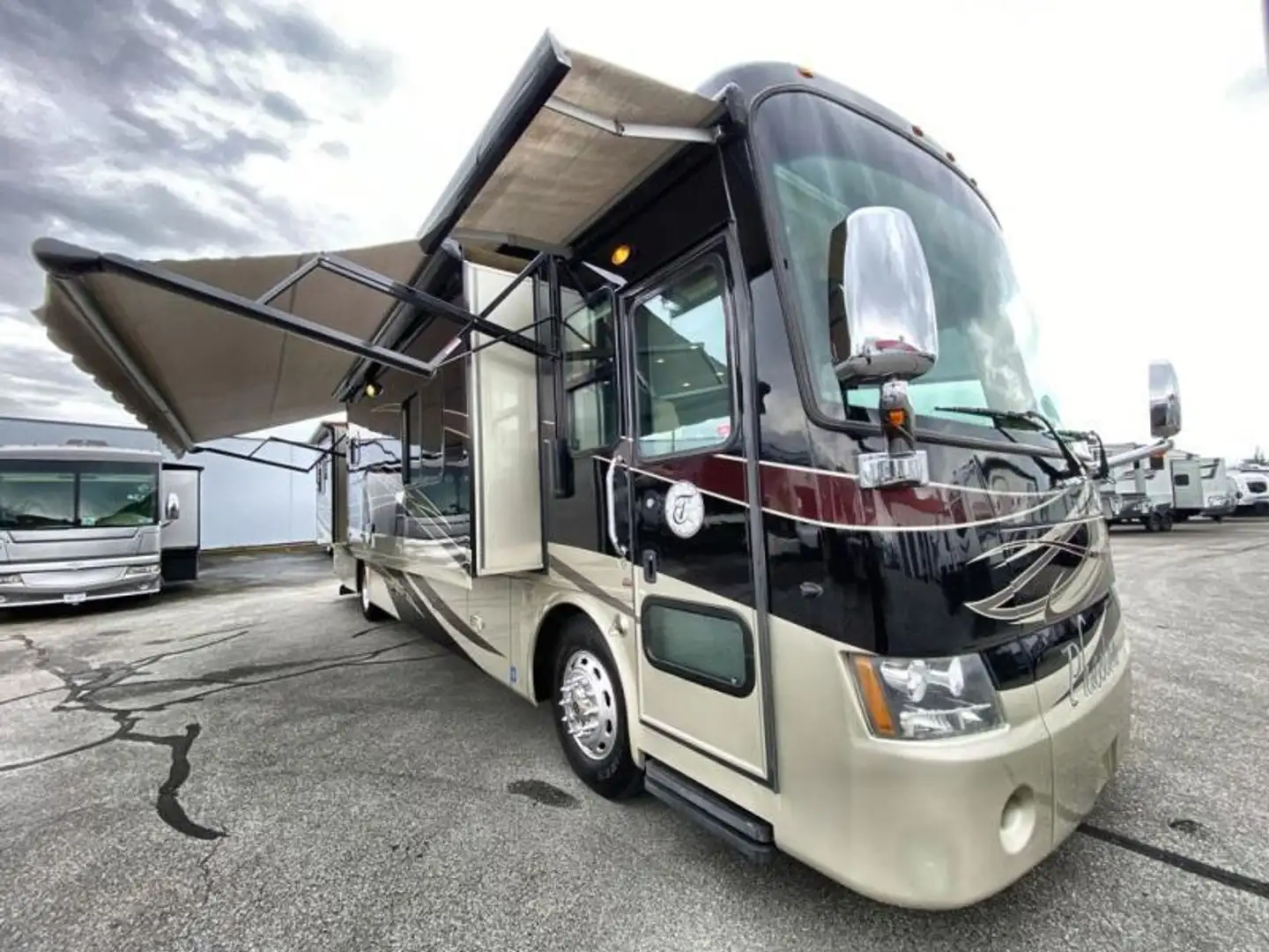 2010 Tiffin Phaeton | $ 132,999 Class A Motorhome for sale by FRASERWAY ...