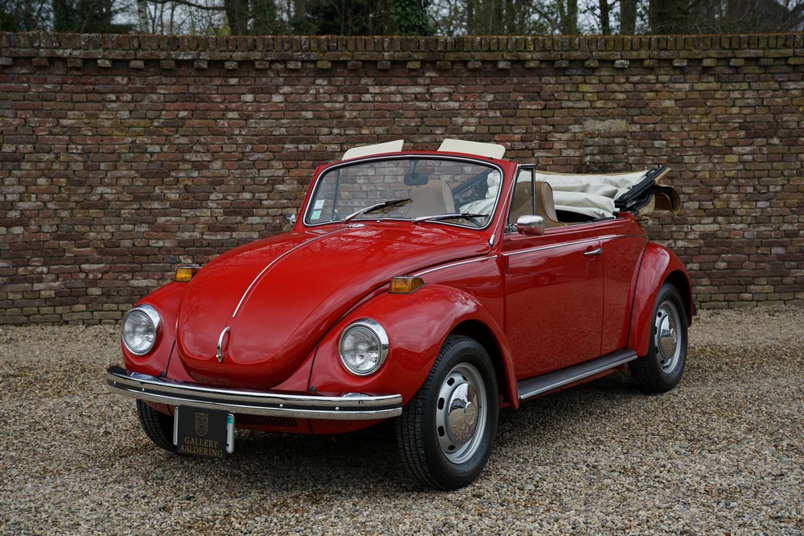 Volkswagen Kever occasion | Cabrio | Rood | in BRUMMEN voor € 42.500,-