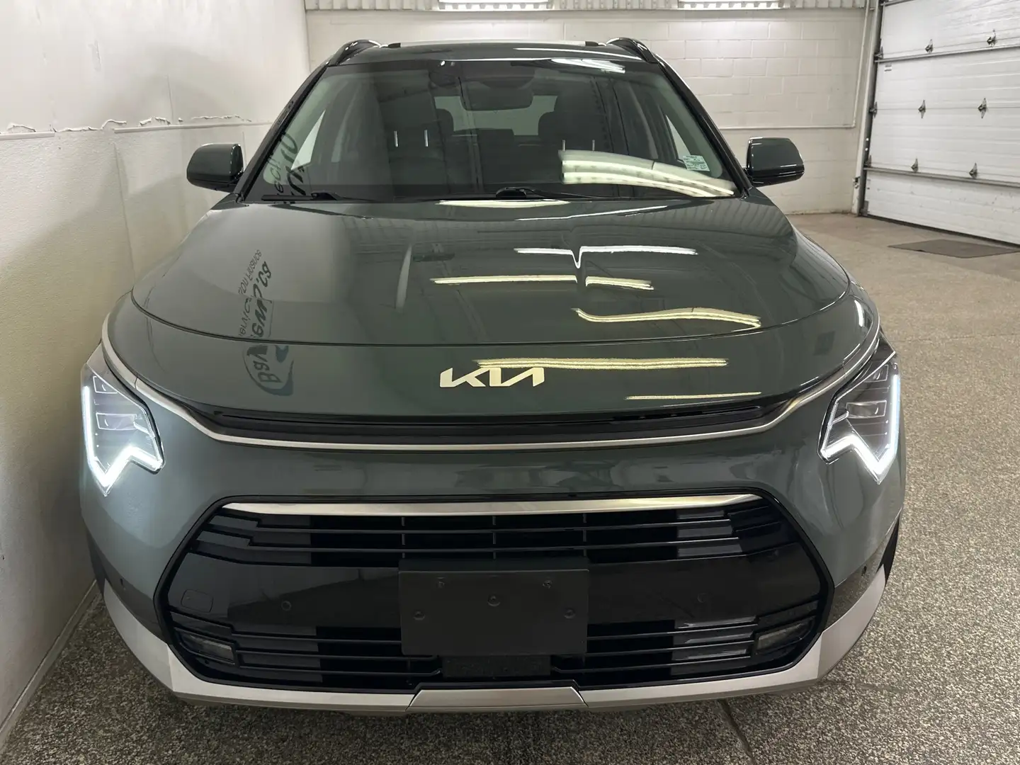 2023 Kia Niro | $ 29,995 | 46,187 km | Gas/Electric Hybrid Wagon for ...
