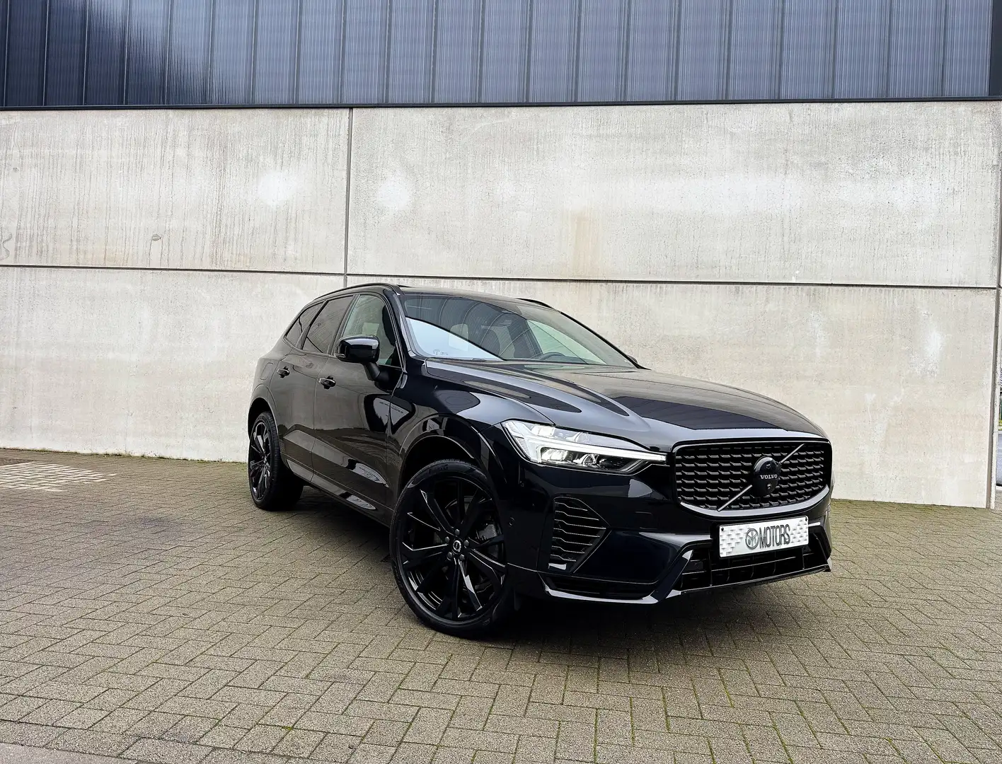 Volvo XC60 SUV/4x4/Pick-Up en Noir occasion à Dendermonde pour € 57 850