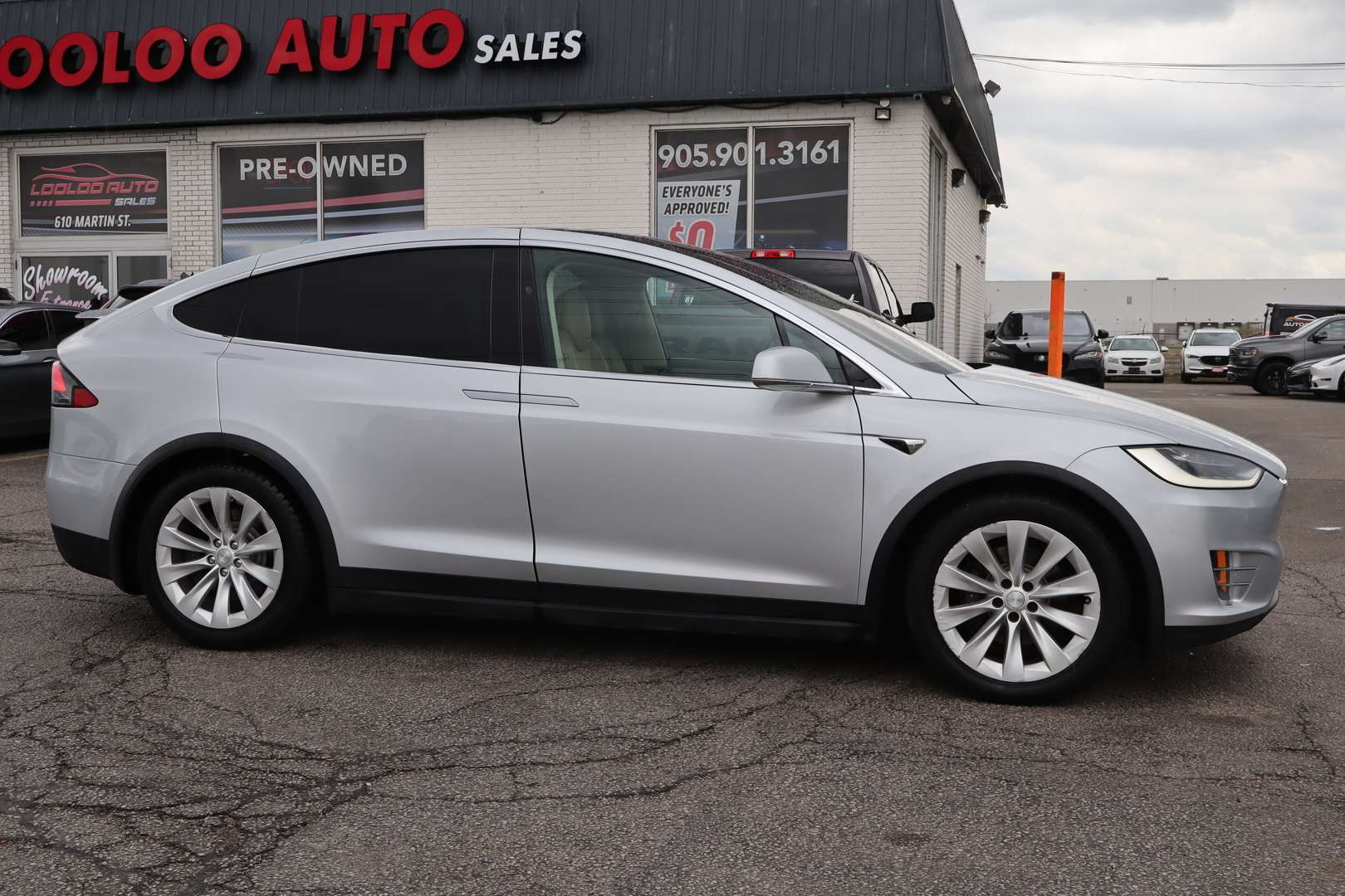 2017 Tesla Model X | $ 32,495 | 102,900 km | Electric SUV for sale by ...