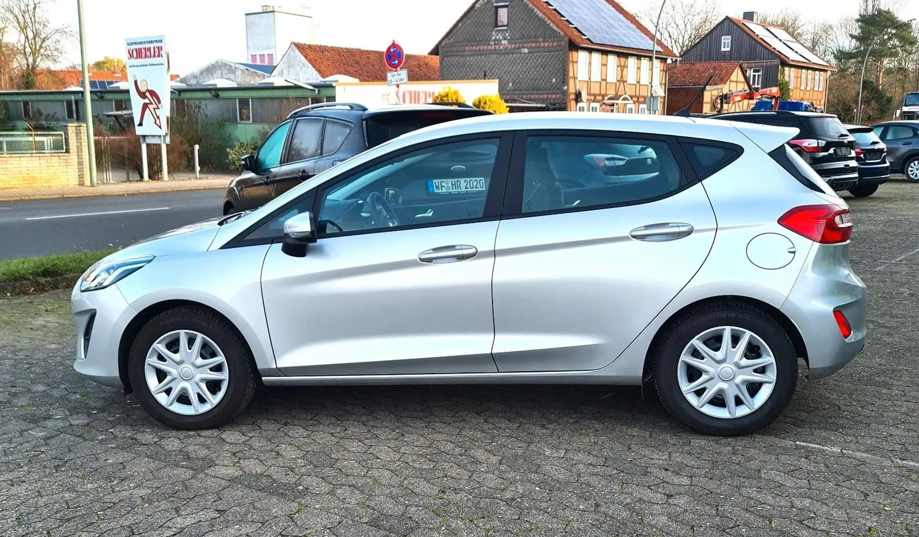 Ford Fiesta Kleinwagen in Silber gebraucht in Schoeppenstedt für € 11.300