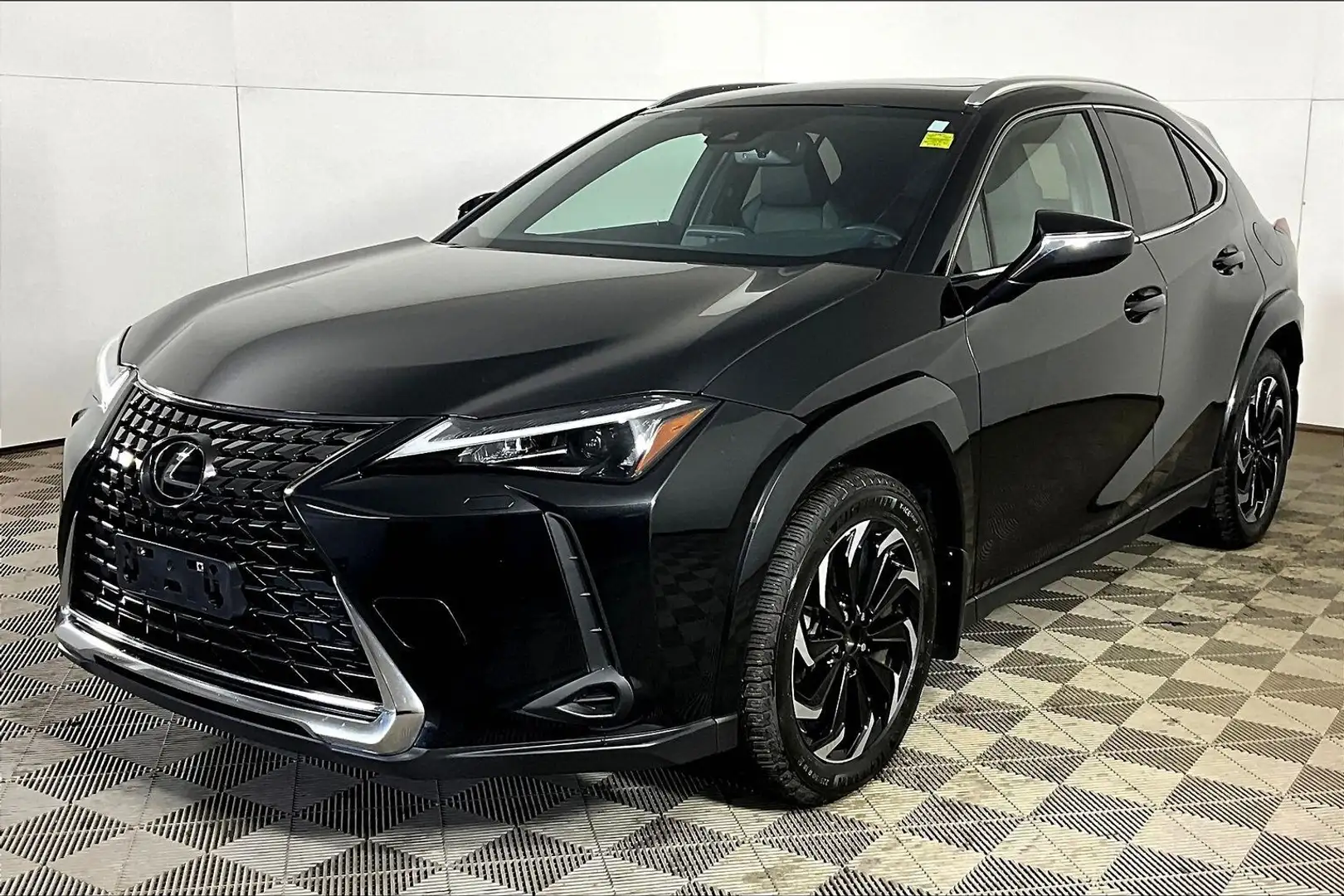 2024 Lexus UX | $ 41,698 | 30,448 km | Gas/Electric Hybrid SUV for sale ...