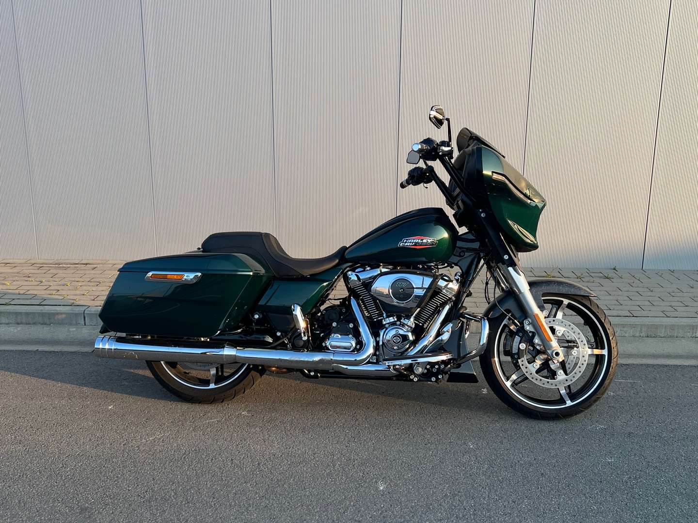 Harley-Davidson Street Glide Chopper/Cruiser in Groen tweedehands in ...