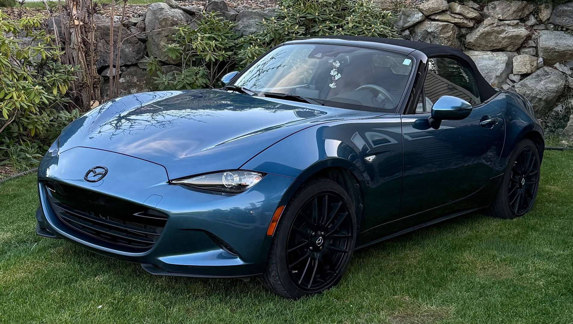 2019 Mazda MX-5 Miata | $ 30,999 | 28,211 km | Gasoline Convertible for ...