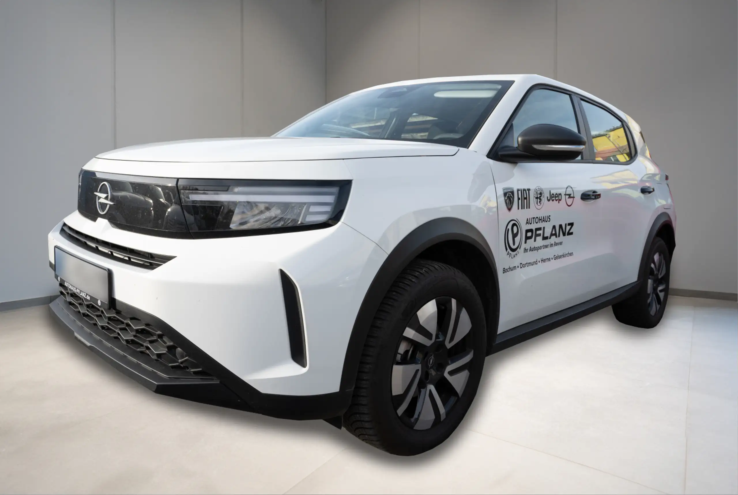 Opel Frontera Edition 1.2 74kW, 2025, Petrol, Automatic gear – WEBCAR