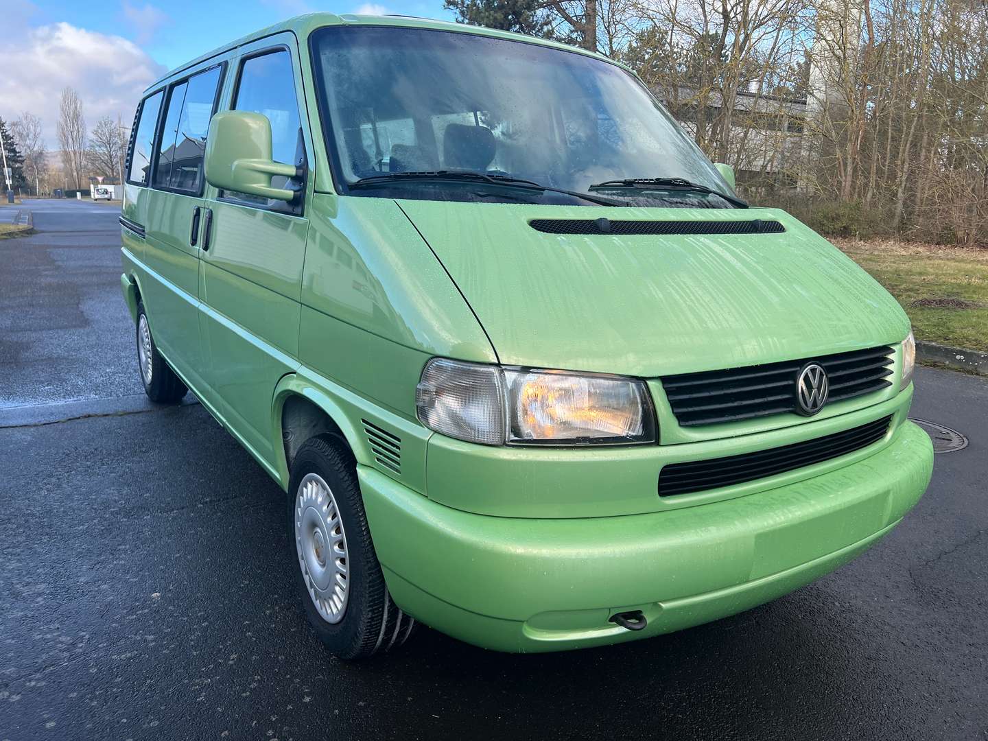 Volkswagen T4 Multivan Van/Kleinbus in Grün gebraucht in Mendig für € ...