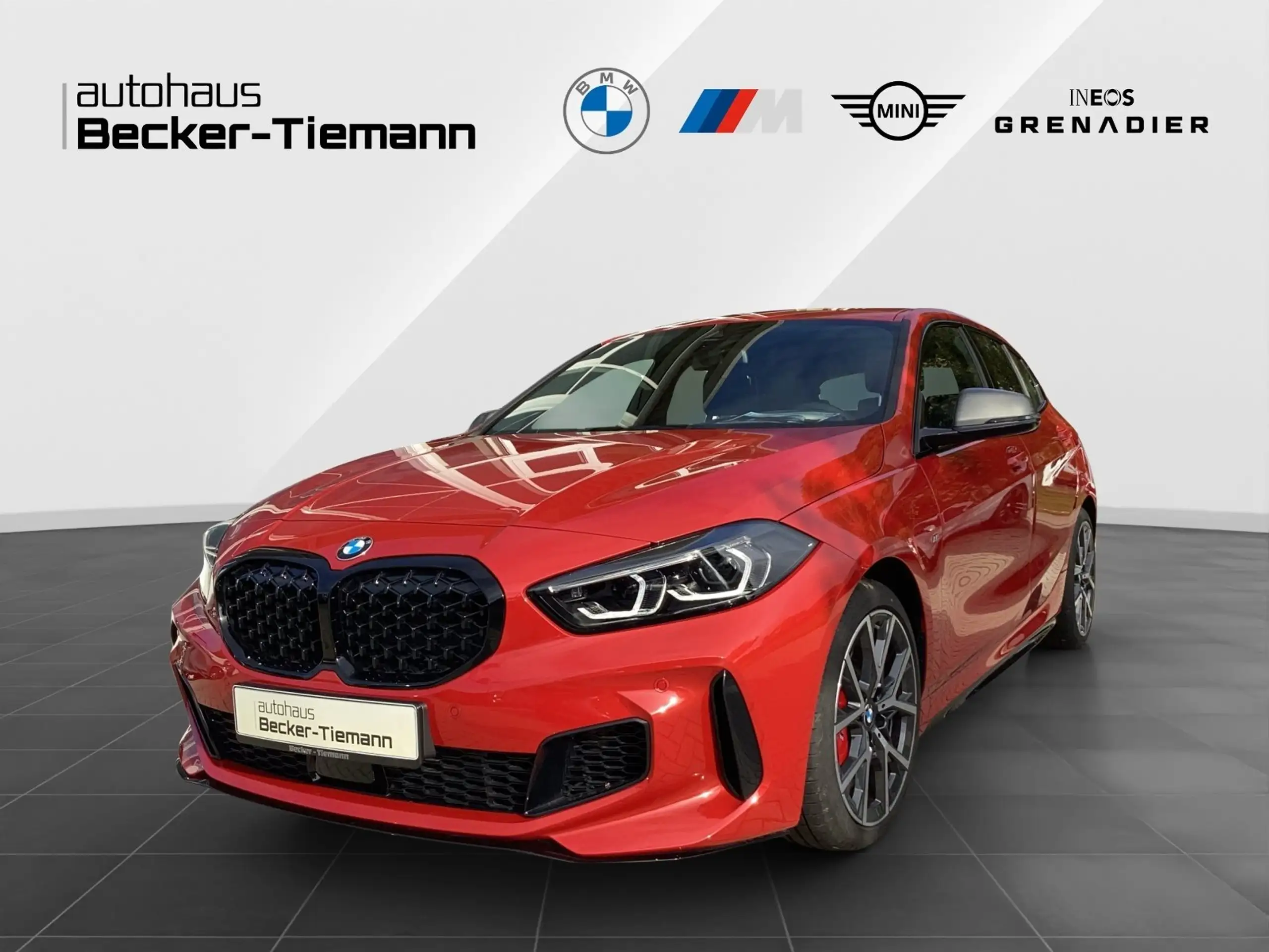Bmw M Models 35i xDrive Hatch 18" / Lkrd Heizung / LED / DAB /, 2024 ...