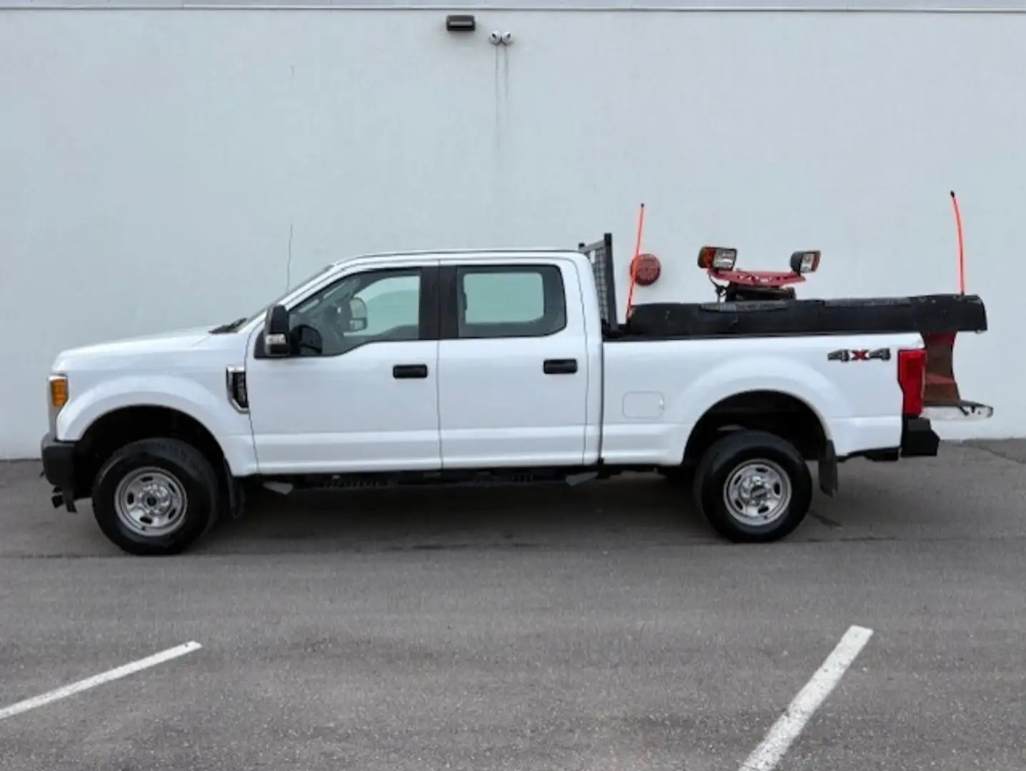 2017 Ford F 250 | $ 32,900 | 215,000 km | Flex Fuel Pick-up Truck for ...
