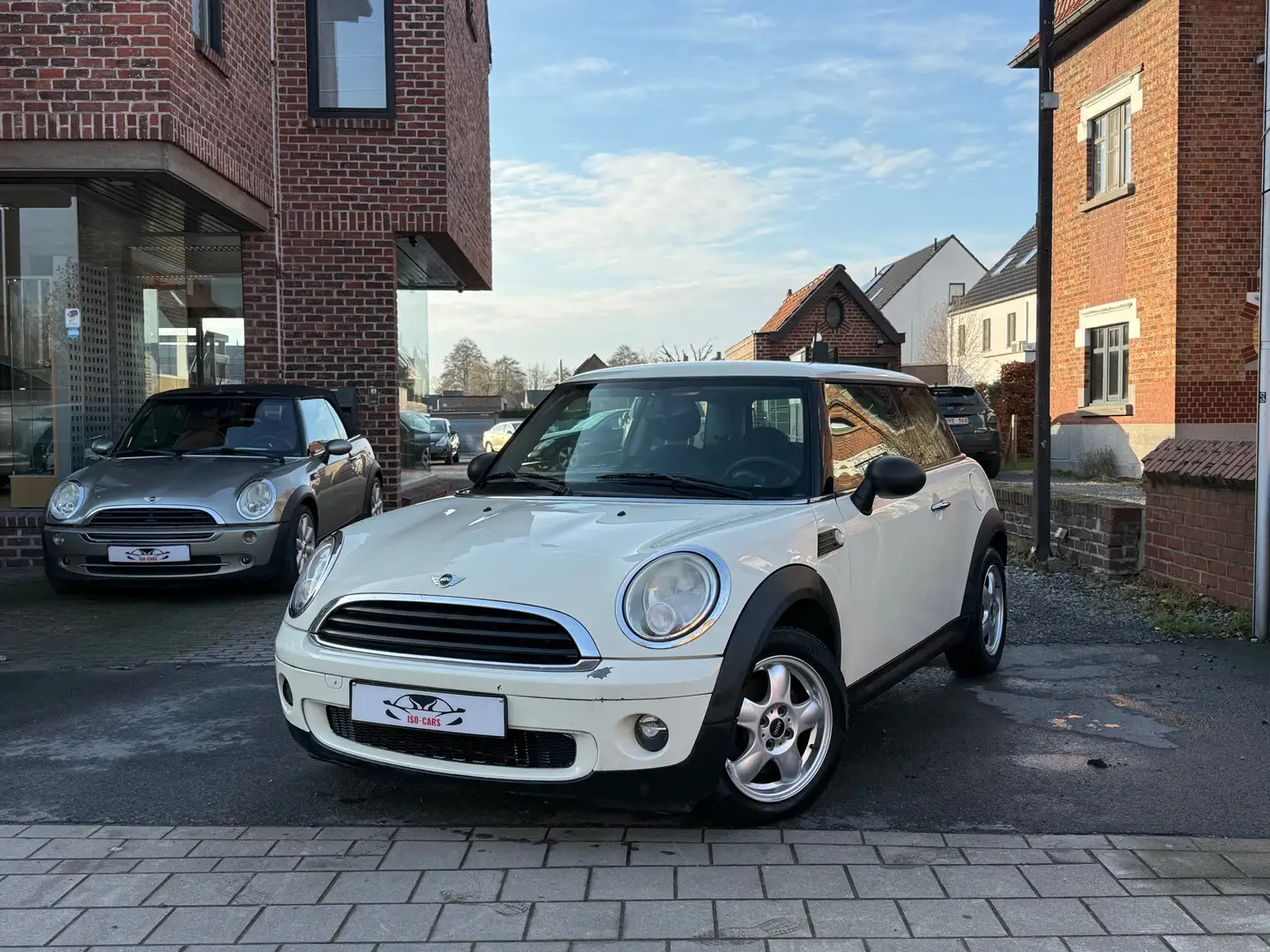 MINI One Berline in Beige tweedehands in Deerlijk voor € 2.450