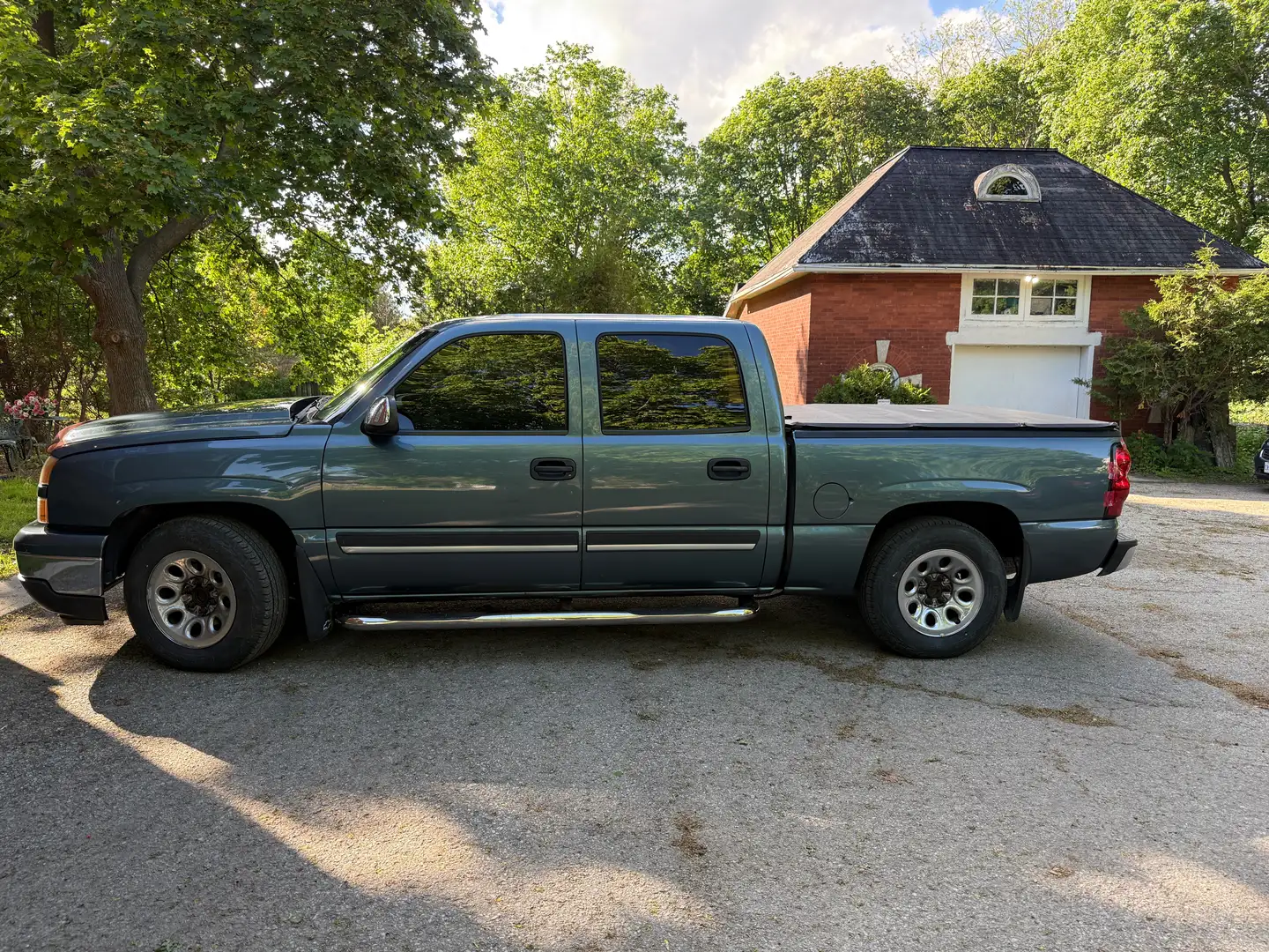 2007 Chevrolet Silverado 1500 | $ 4,000 | 341,000 km | Gasoline Pick-up ...
