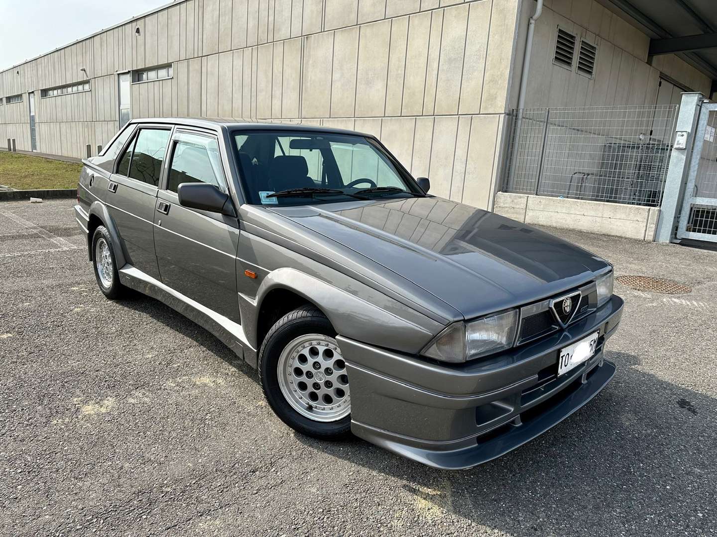 Alfa Romeo 75 usata a Asti - AT per € 22.000