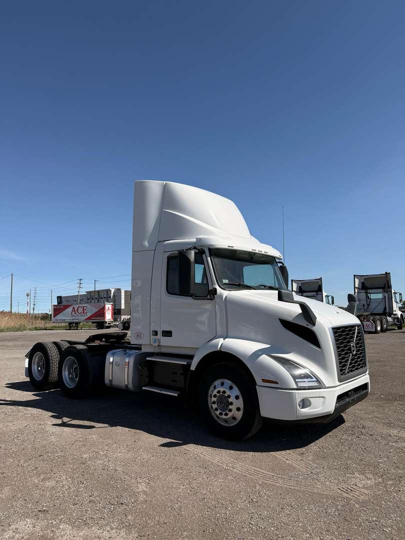 2021 Volvo VNR64T300 | 790,000 km Daycab for sale by Ace Truck Sales ...