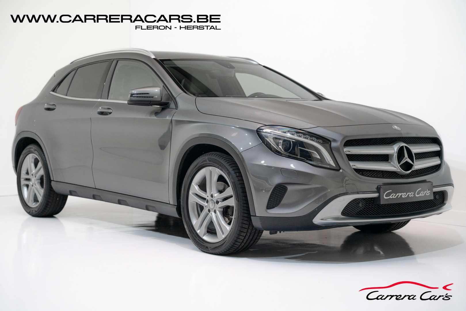 Mercedes-Benz GLA 200 SUV/4x4/Pick-Up en Gris voiture de démonstration ...