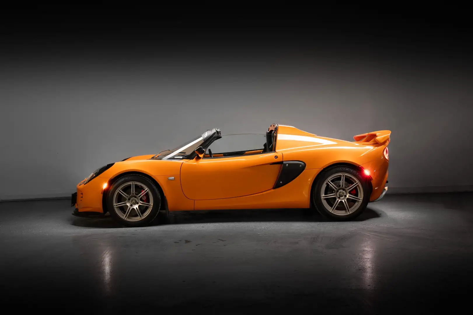2005 Lotus Elise | $ 74,888 | 16,004 km | Gasoline Convertible for sale ...