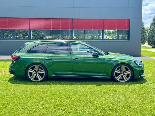 Gebrauchtwagenmarkt: Audi RS4 Avant 2,9 TFSI quattro Tiptronic ...