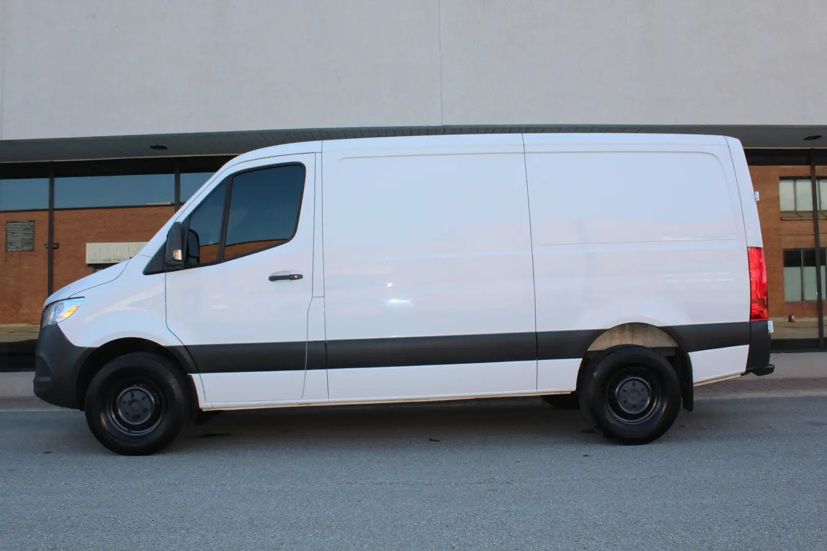 2019 Mercedes-Benz Sprinter | $ 27,995 | 231,000 km | Diesel Minivan ...