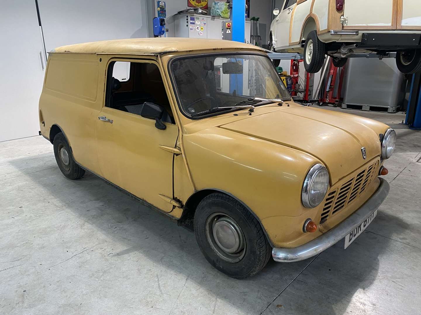 Austin Mini Utilitaire en Jaune occasion à Fosses-la-Ville pour € 6 900