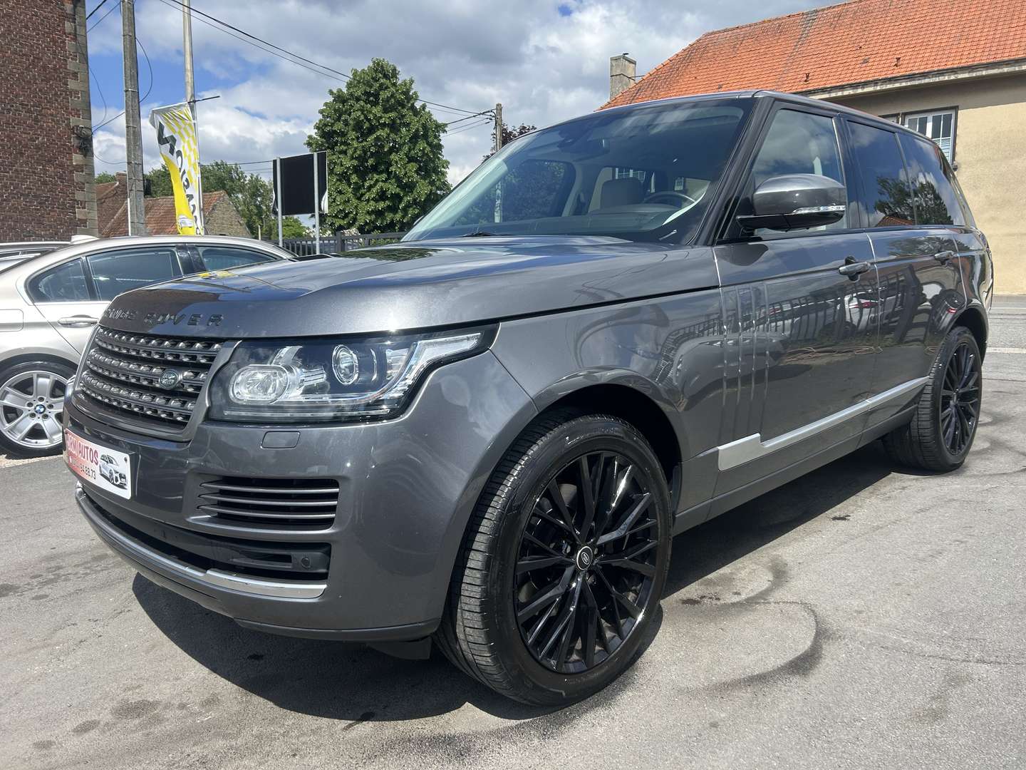 Land Rover Range Rover SUV/4x4/Pick-up in Grijs tweedehands in Hautrage ...