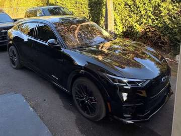 Ford Mustang Mach-E - Canadian Prices, Specs, Photos | AutoTrader.ca