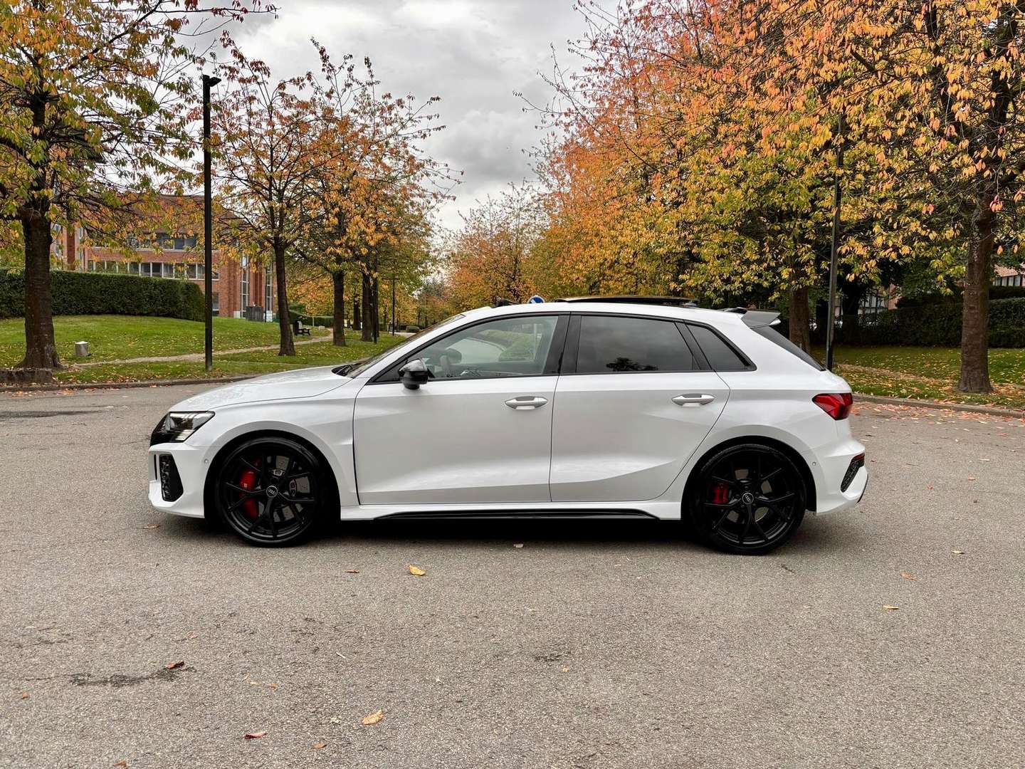 Audi RS3 Berline en Blanc occasion à Braine l'Alleud pour € 49 900