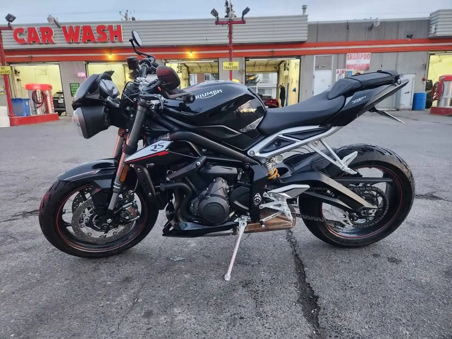 2018 Triumph Unspecified | $ 9,000 | 7,000 km | Gasoline Others for ...