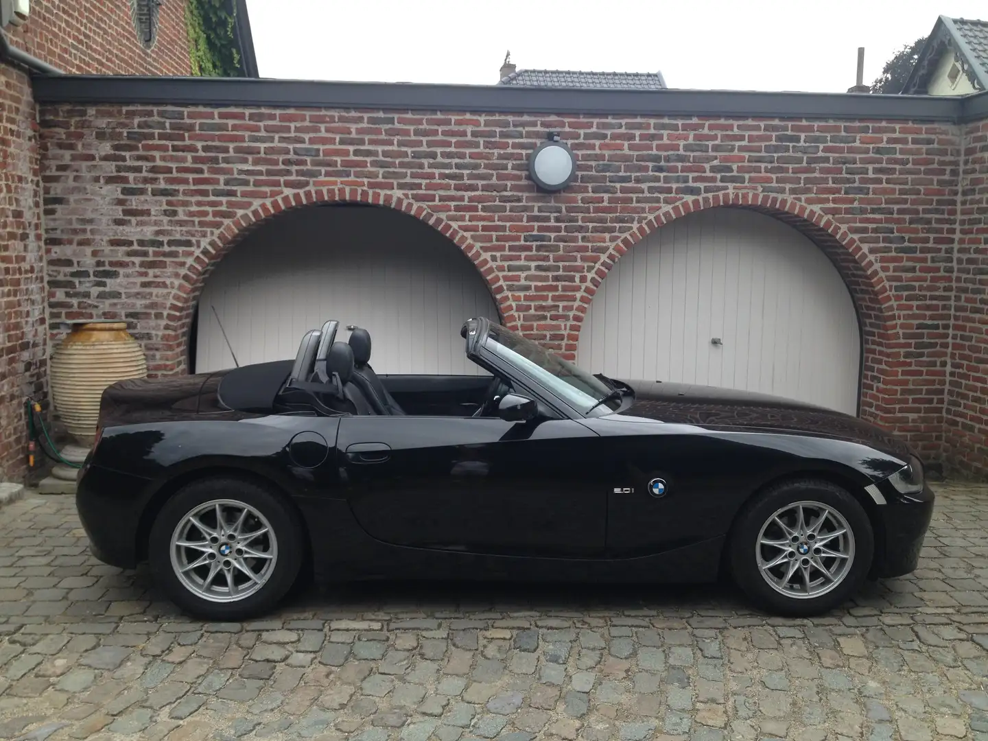 BMW Z4 Cabriolet en Noir occasion à Bruxelles pour € 14 900