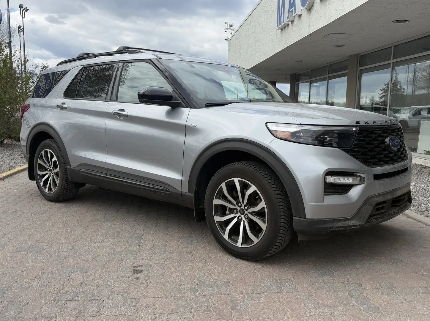 2022 Ford Explorer | $ 37,300 | 100,042 km | Gasoline SUV for sale by ...