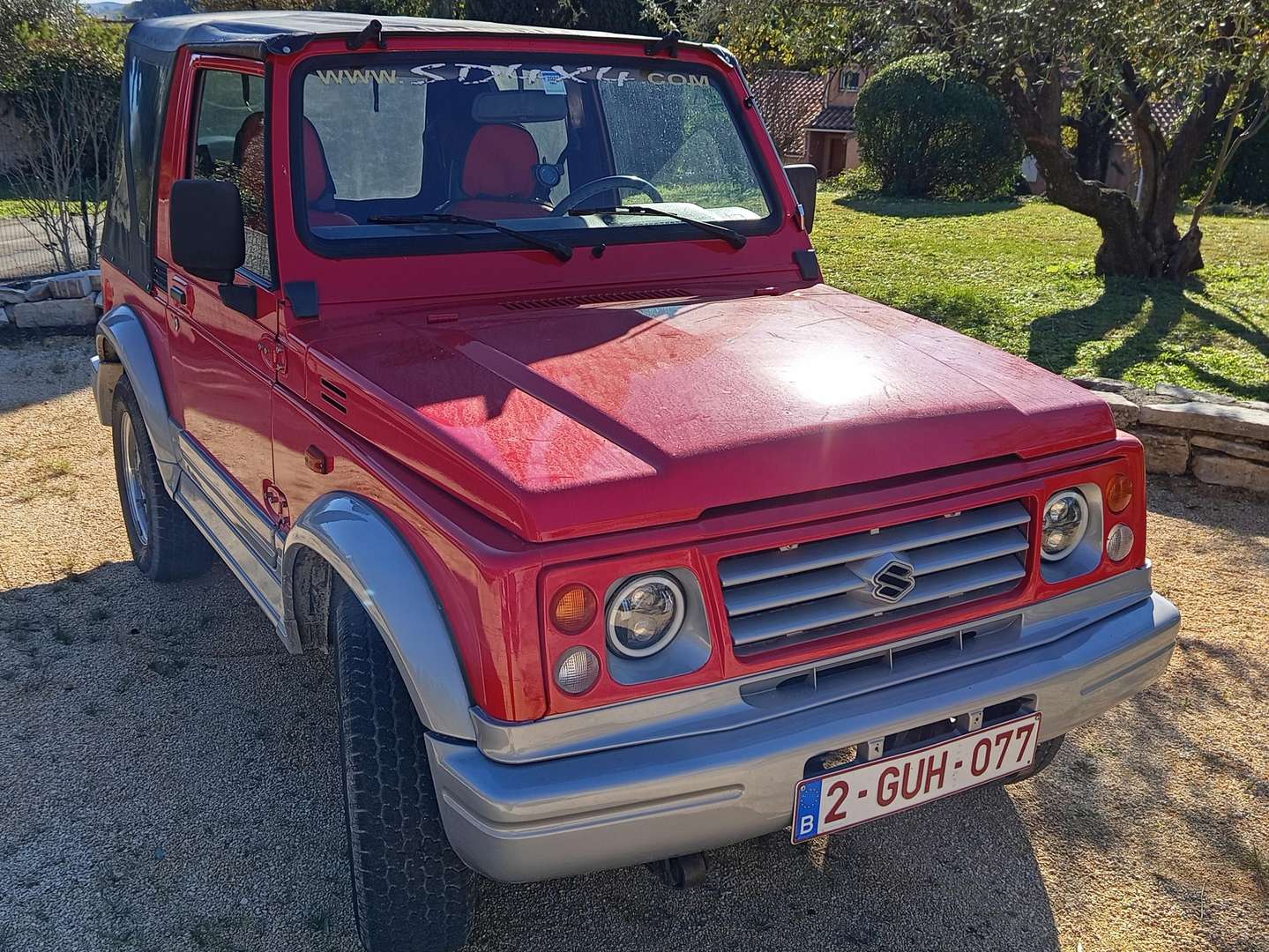 Suzuki Samurai SUV/4x4/Pick-Up en Rouge occasion à Hainaut pour € 9 800