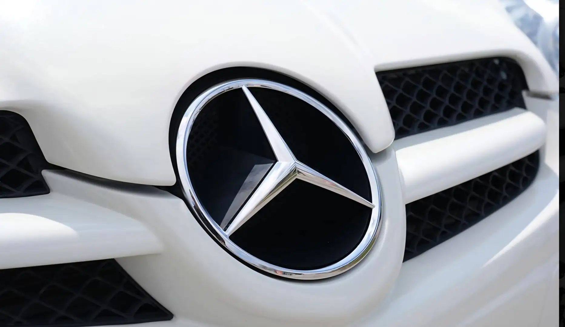 2010 Mercedes-Benz SLK | $ 25,989 | 58,500 km | Gasoline Convertible ...