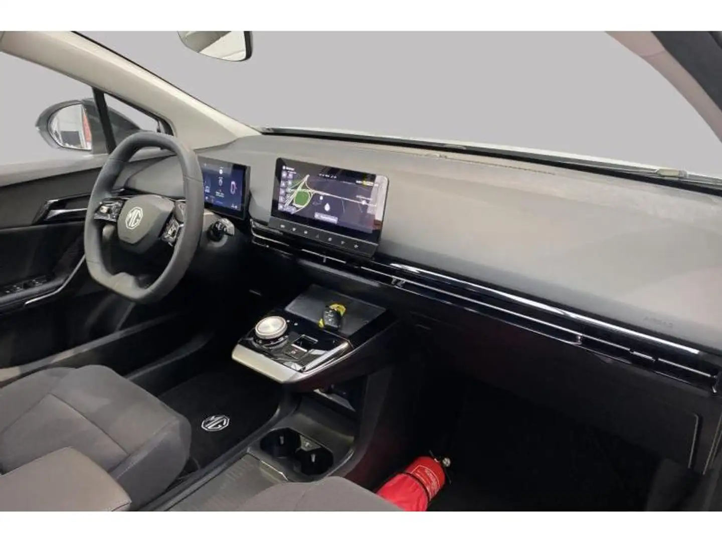 MG MG4 SUV/4x4/Pick-Up en Gris occasion à Ramegnies-Chin pour € 23 980