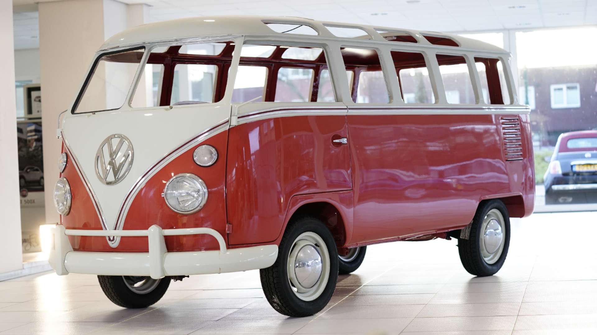Volkswagen T1 occasion | Overig | Rood | in MAARSSEN voor € 149.950,-