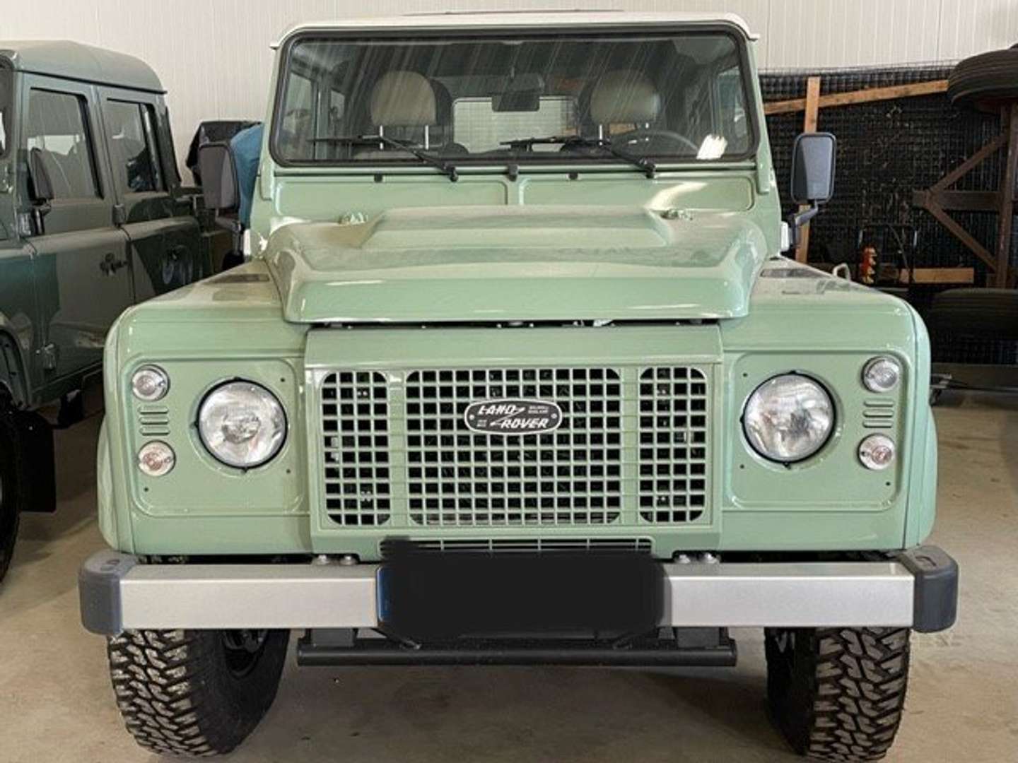 Land Rover Defender Bedrijfswagen in Groen nieuw in VREELAND voor € 100.000