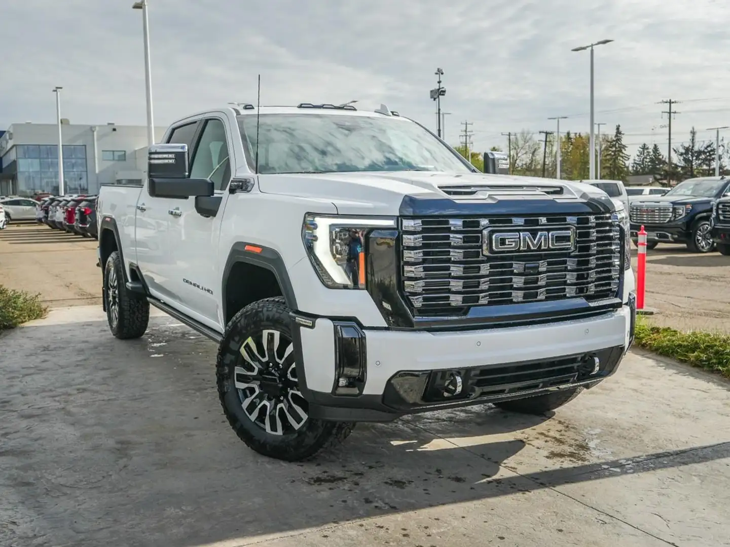 GMC Sierra 3500HD 2026 | 122 795 $ | 13 km | Camion à Diésel en vente ...