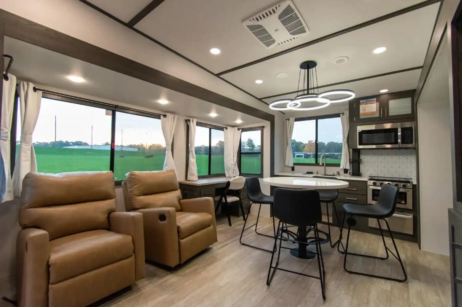 2026 Forest River Impression 360MYR | $ 102,995 | 0 km | Others Fifth ...